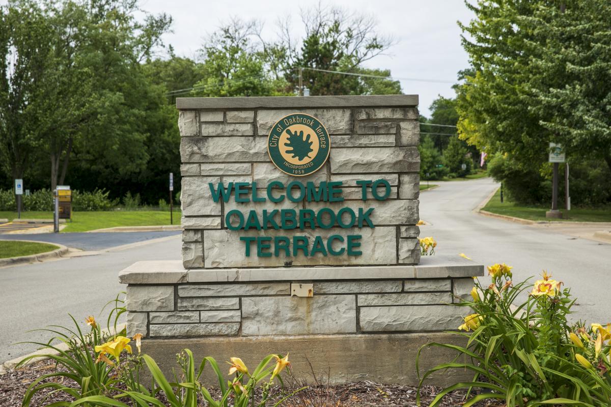 Oak Brook IL Limousine Services | Car Service | Limo Service | O'Hare ...